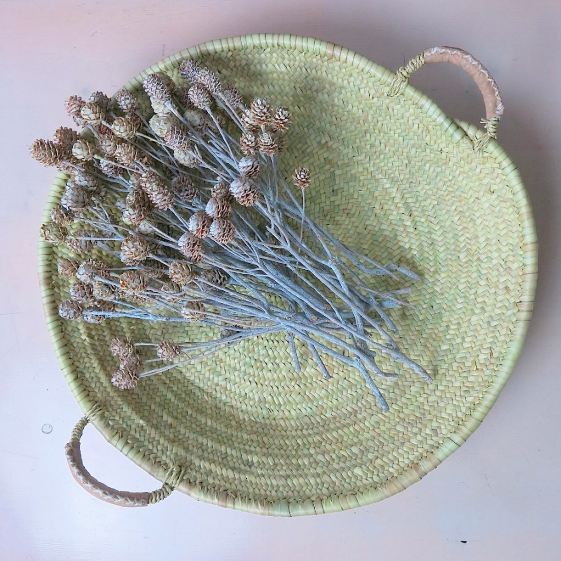 Korb flach natur – Ledergriff – Schöne Beute